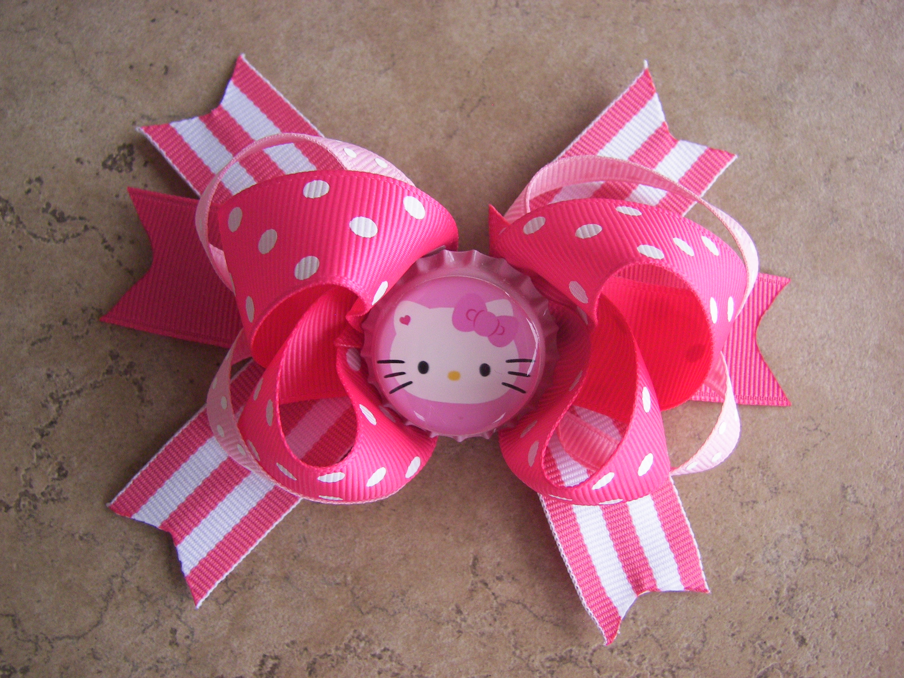 Hello Kitty Inspired Hair Bow on Luulla